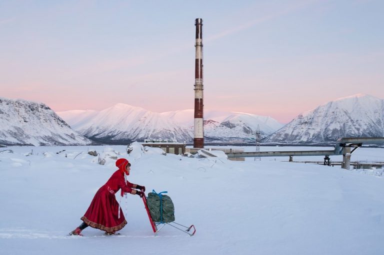EXHIBITION: ᐊᕙᑖᓂᑦᑕᒪᐃᓐᓂᑦᓄᓇᑐᐃᓐᓇᓂᑦ / Among All These Tundras at the Esker ...